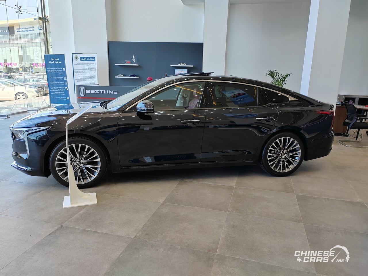 مقارنة شاملة بين بيستون B70 2024 وجيلي بريفيس 2025 بالسعودية – شبكة السيارات الصينية